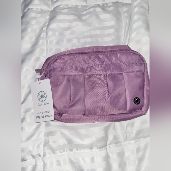 GAIAM | Bags | Nwt Belt Bag | Poshmark
